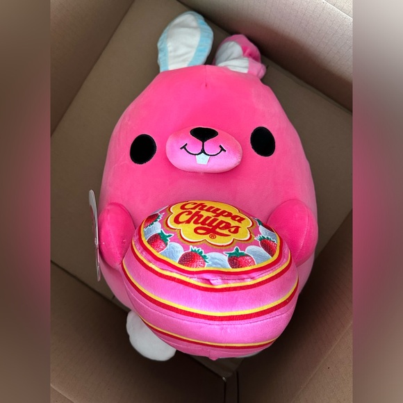 Toys | Nwt Zuru Snackles 14 Britney Pink Bunny Chupa Chups Strawberry ...